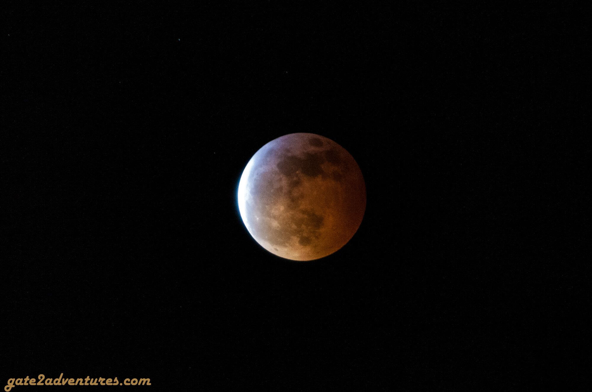 The Super Blood Wolf Moon of 2019 in Pictures - Gate to Adventures