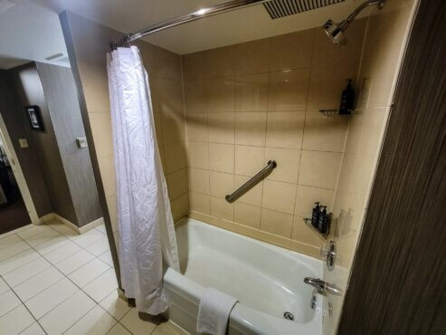 Sheraton Columbus Hotel at Capitol Square Review - Gate to Adventures